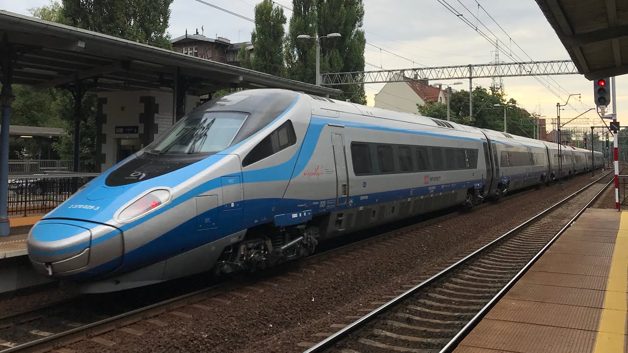 Tåg i Polen / Trains in Poland - YouTube