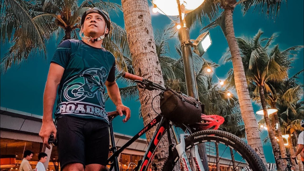 Moa ride with friends - YouTube