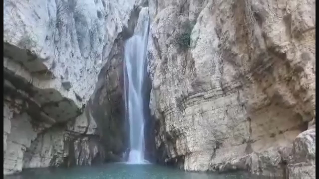 Το άγνωστο φαράγγι της Αιτωλοακαρνανίας με τον θεαματικό καταρράκτη ...