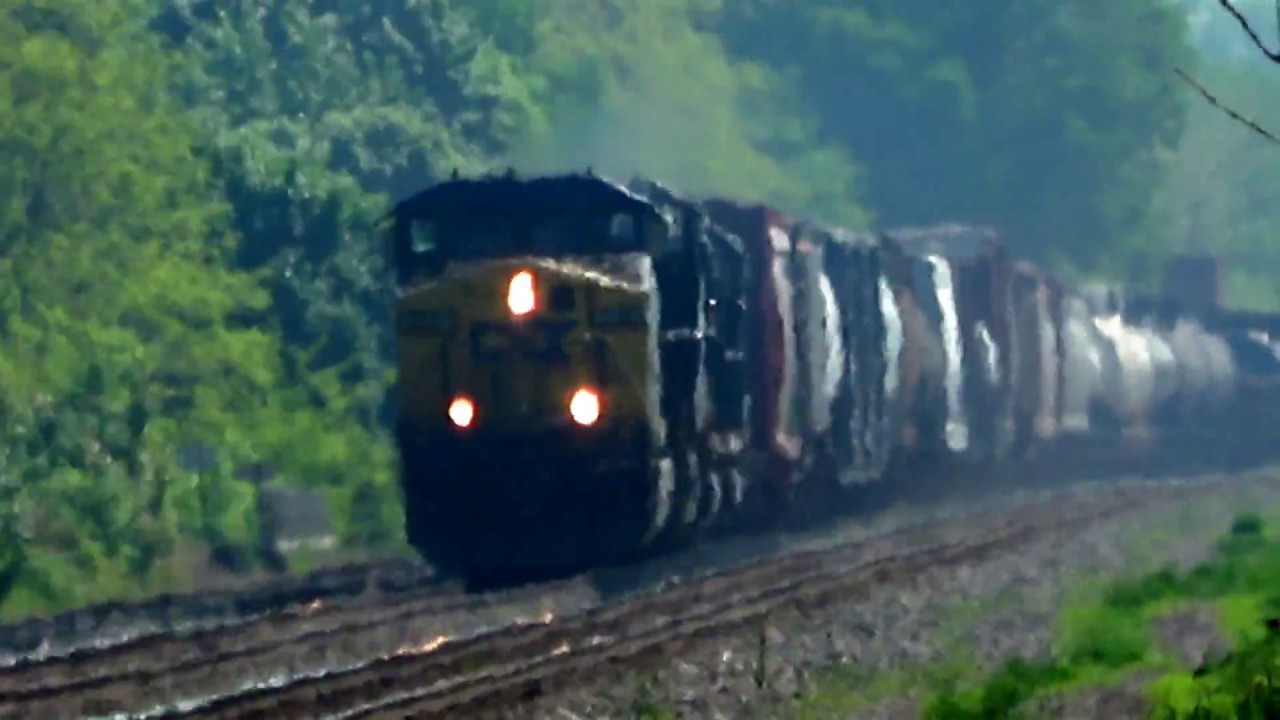 CSX Manifest Train heads West in 4K UHD - YouTube