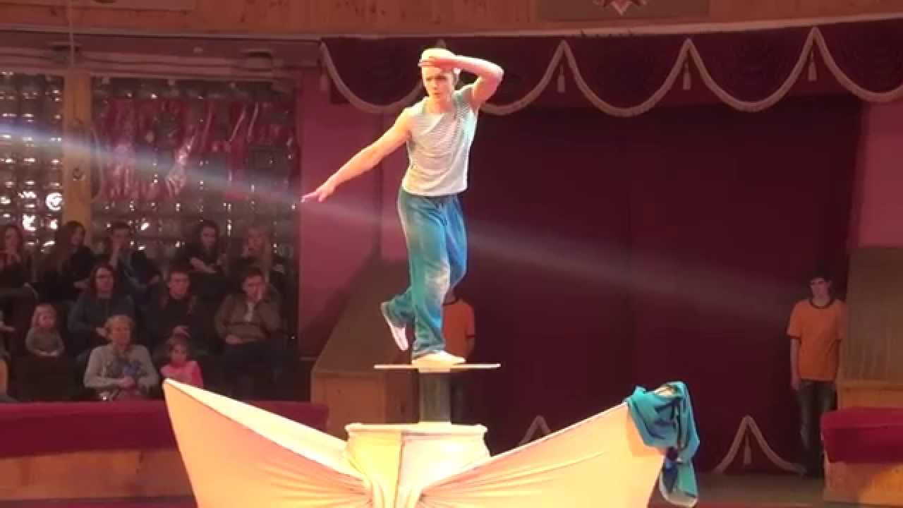 Student circus