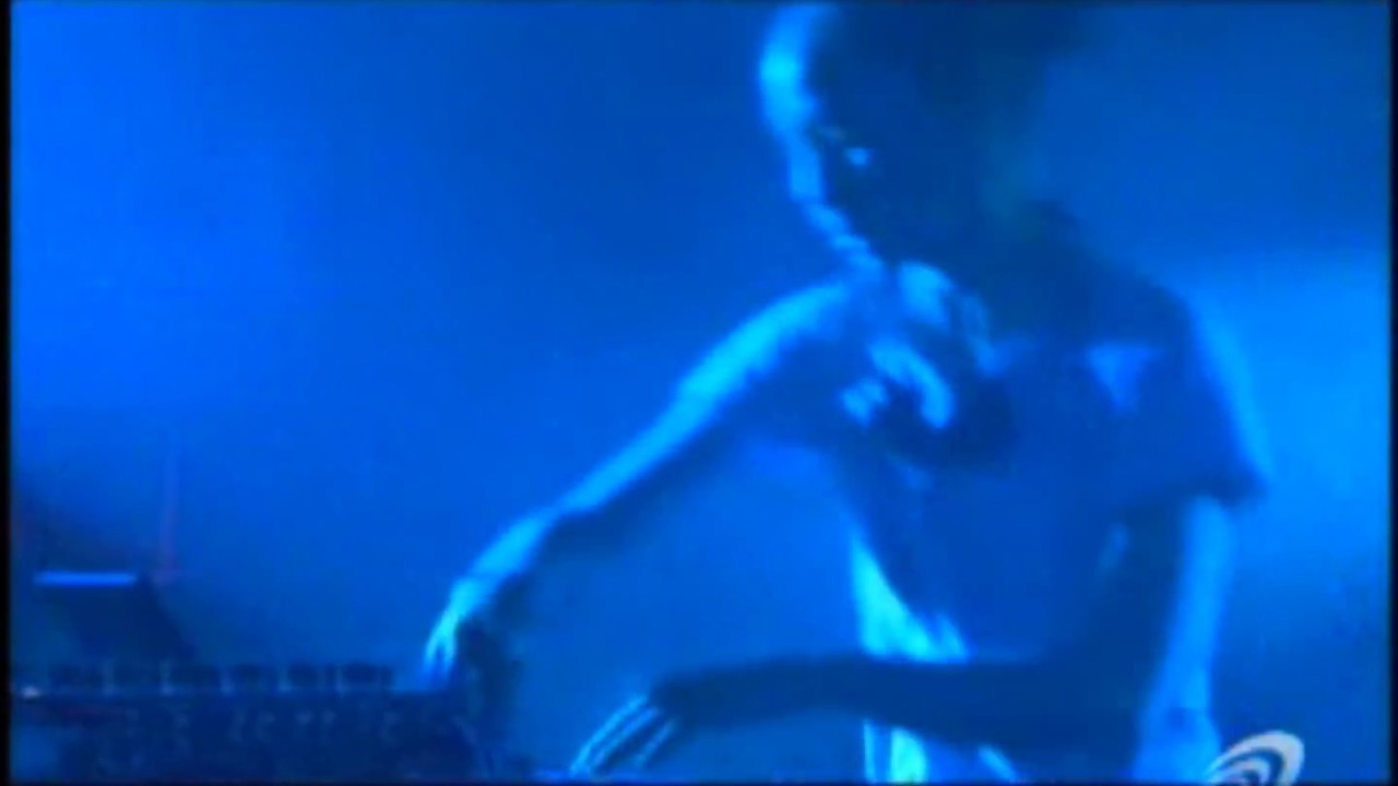 Ana Sia Live @ Sonic Bloom 2008 iClips Broadcast - YouTube