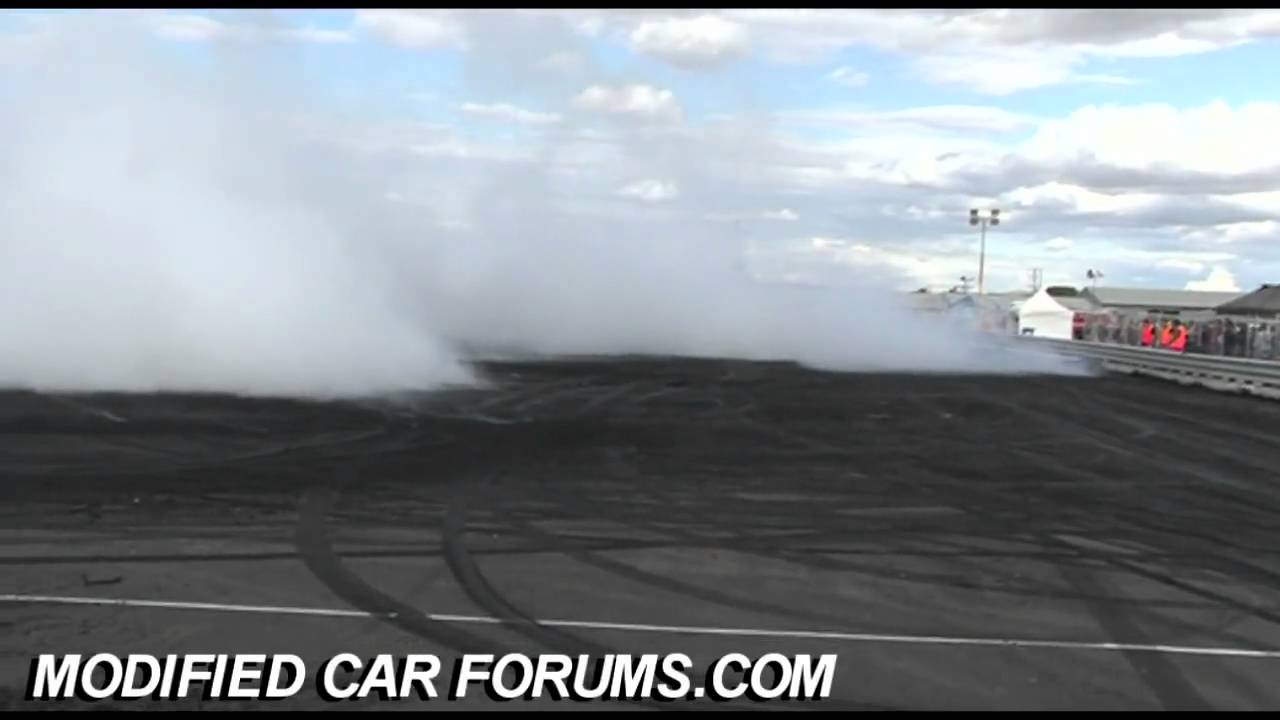 Peter Grey Burnout at Springnats 2009 in his blown injected bigblock ...