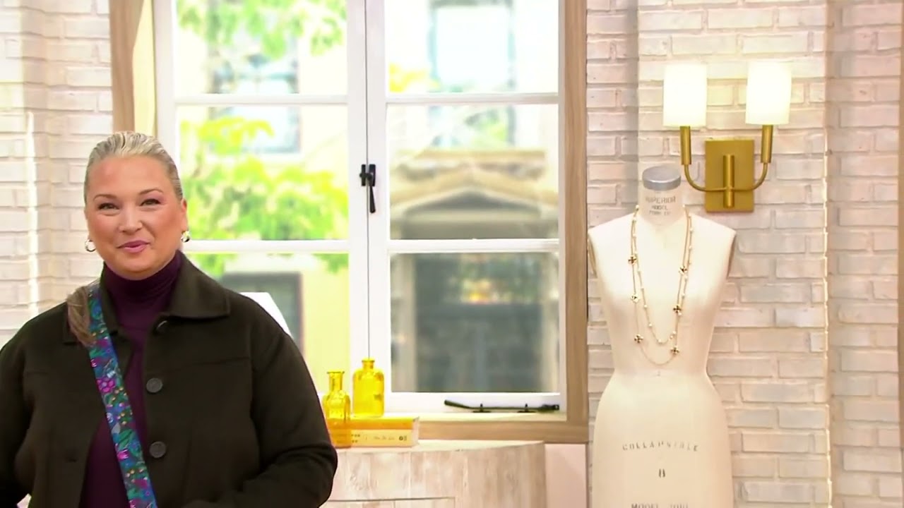 Lug RFID Crossbody with Charm Bar - Skeeter on QVC - YouTube