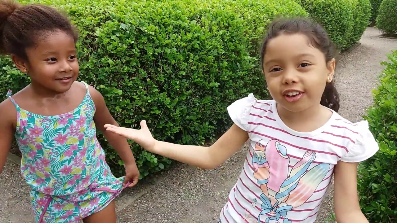 Brincando No Parquinho Youtube