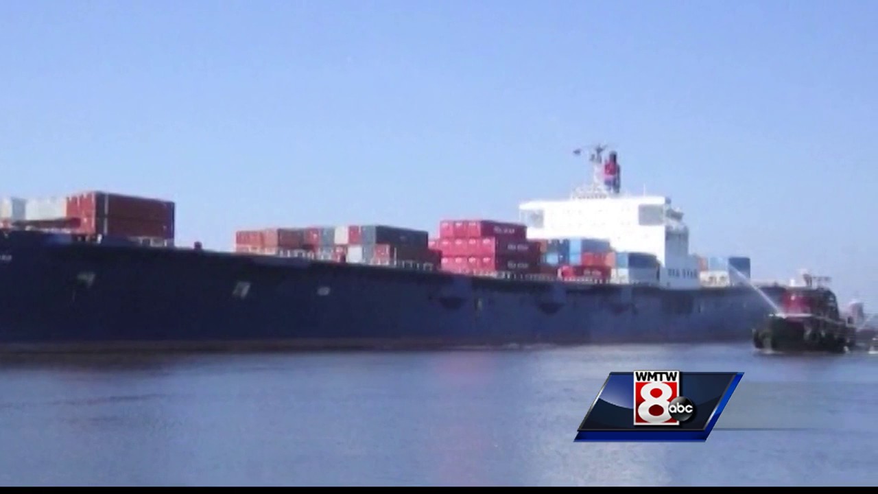 El Faro's final moments - YouTube