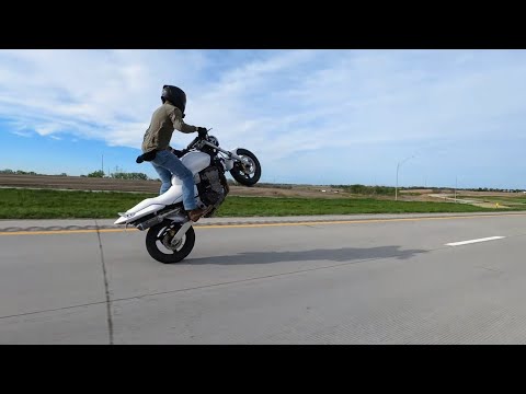 INSANE Highway Wheelies / Fast and Free / DO NOT ATTEMPT! - YouTube