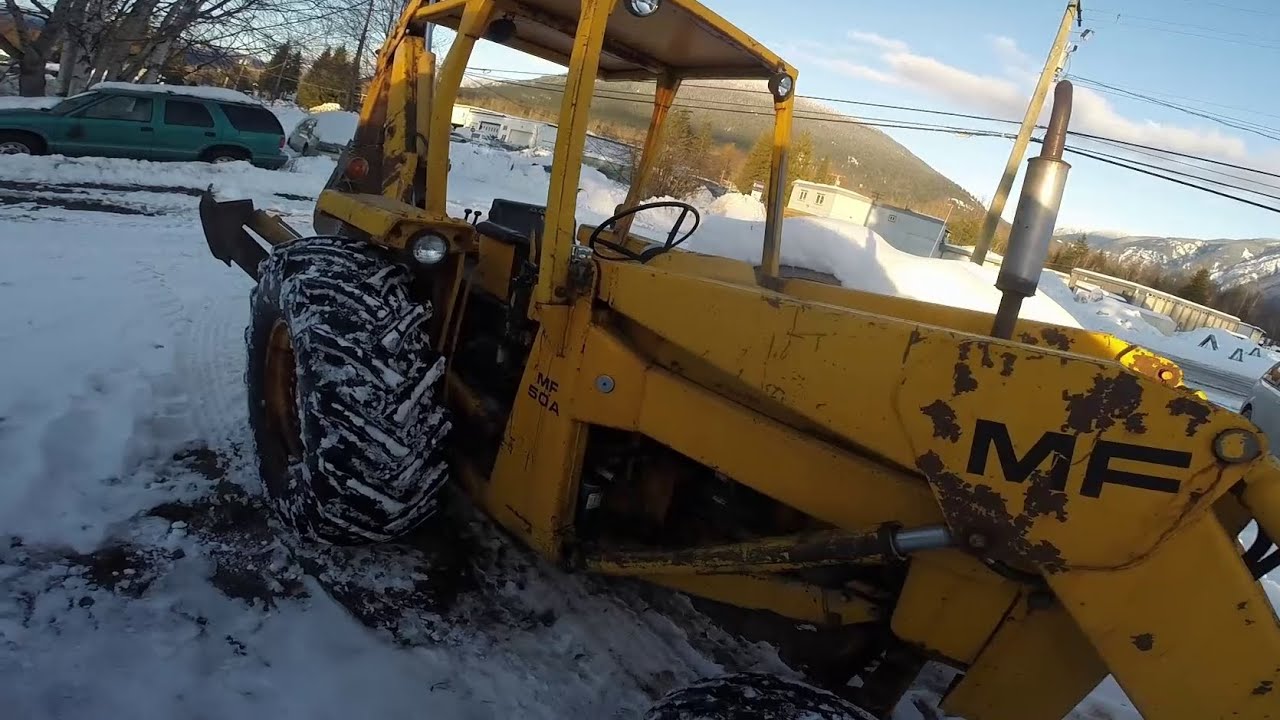 1972 Massey Ferguson MF50a cold start, plowing snow. - YouTube