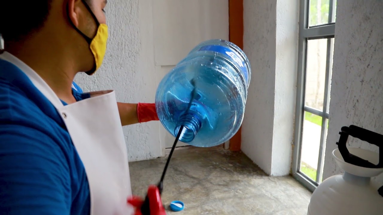 Lavado y llenado de Garrafones - YouTube