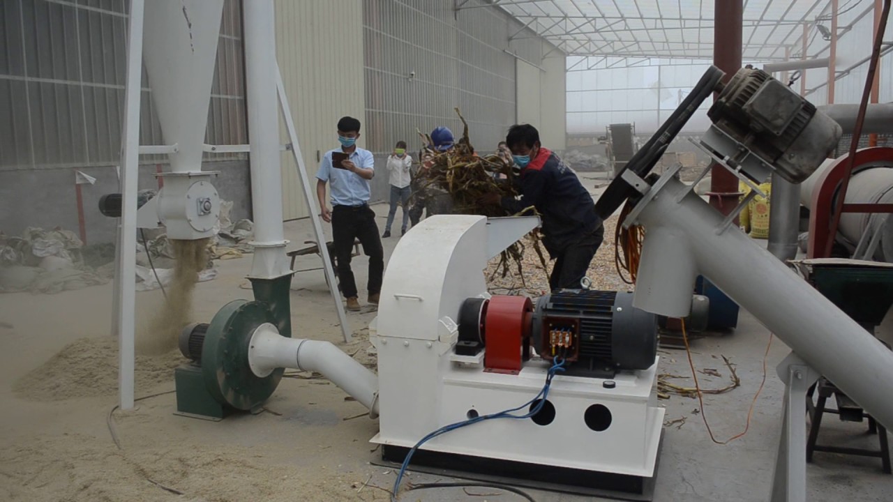 Corn straw grinding - YouTube