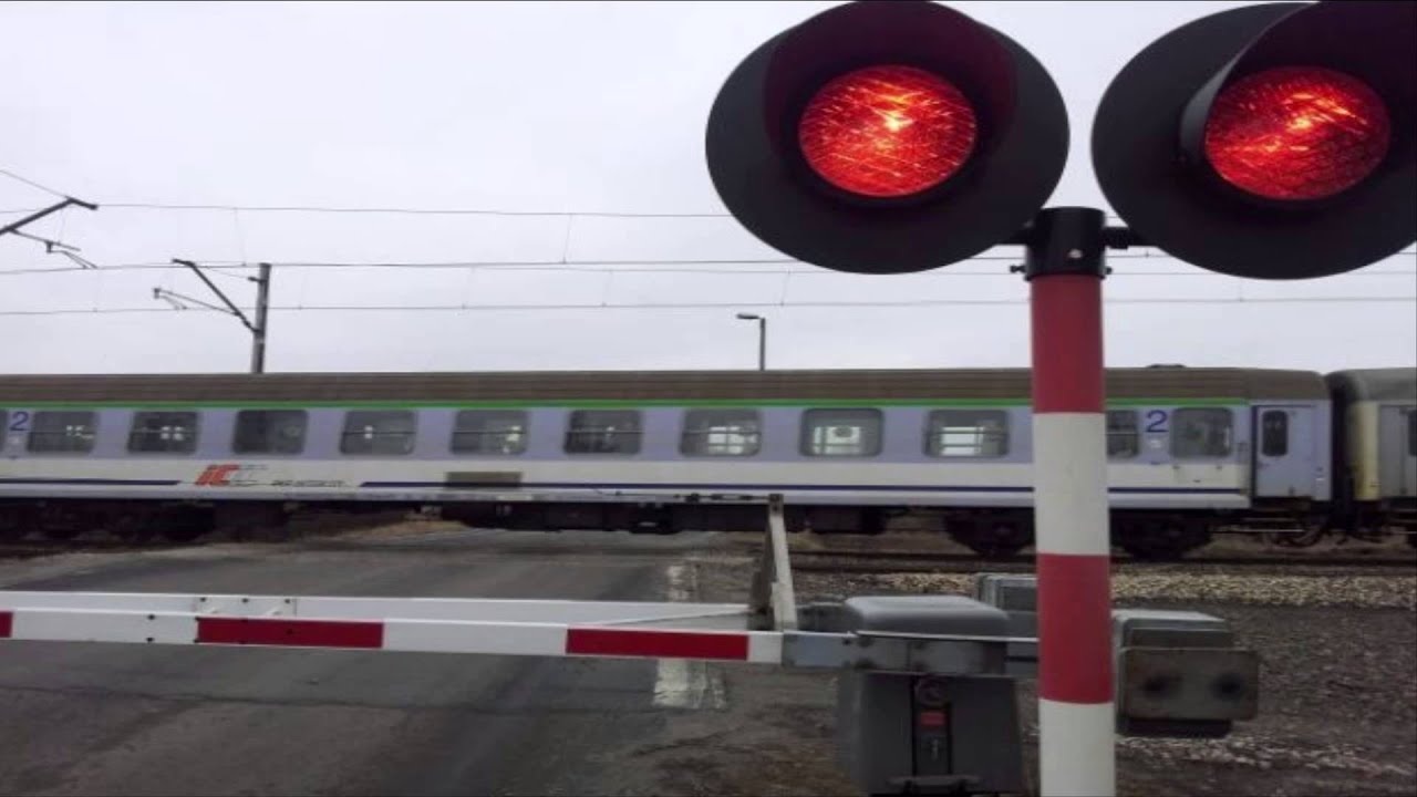 Sound [#2] Railroad Crossing Bell Dźwięk Zamykanego Szlabanu Kolejowego ...