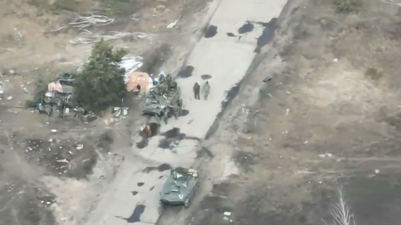Russian Convoy of armored vehicles was Destroyed-breaking news - YouTube