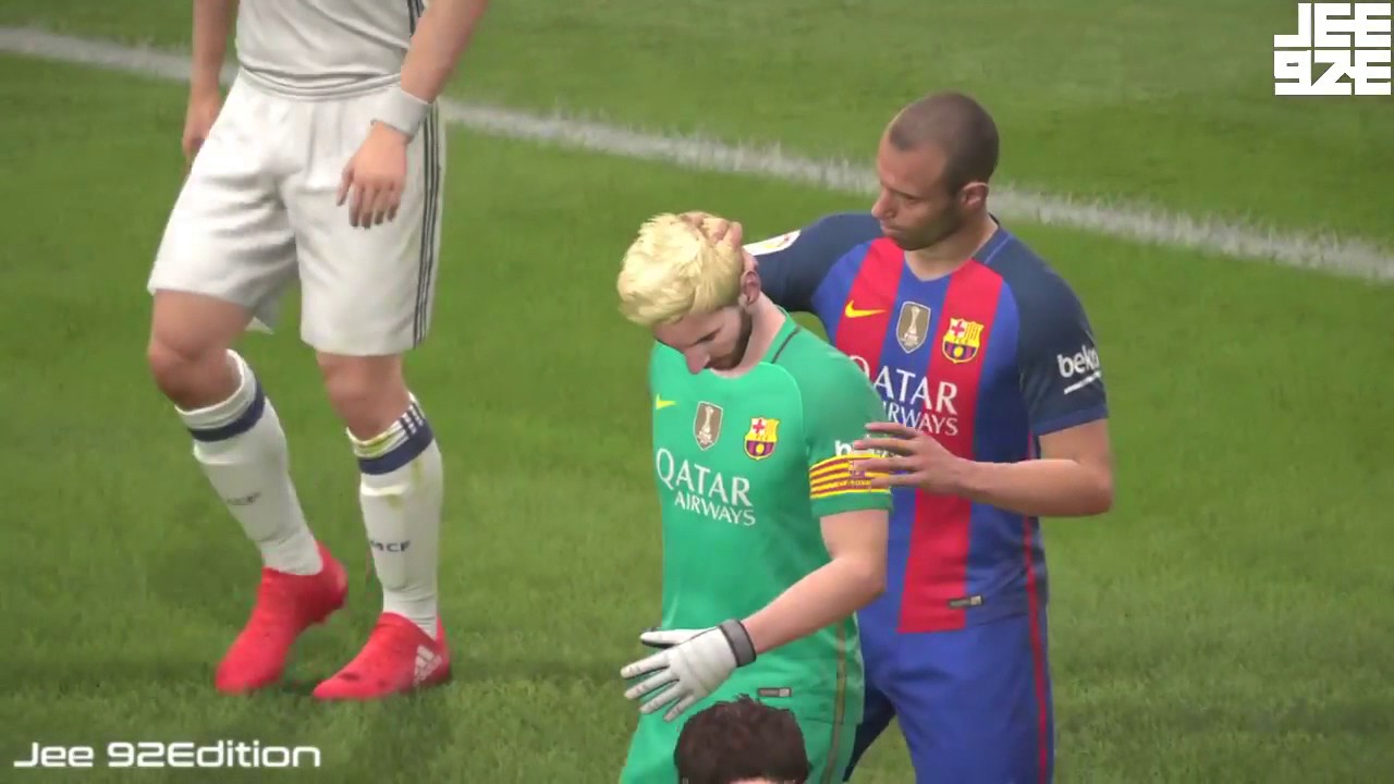 LIONEL MESSI AMAZING GOALKEEPER IN FIFA 17 !! LOOKS INSANE !! - YouTube