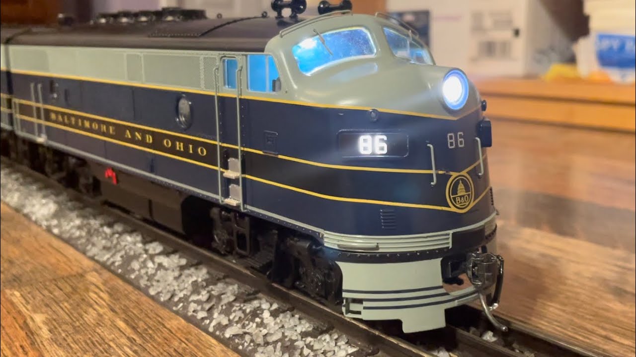 Golden Gate Depot B&O Colombian - YouTube