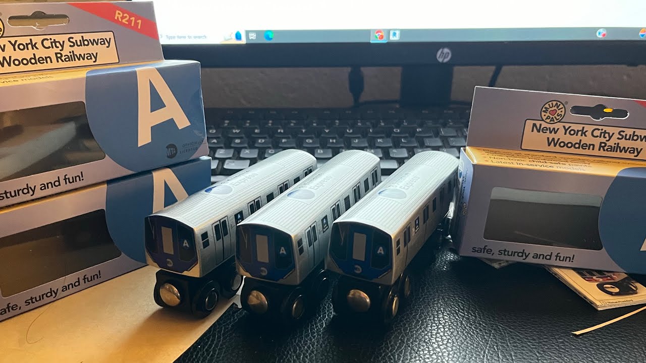 [NEW] Munipals R211 (A) Train Unboxing - YouTube