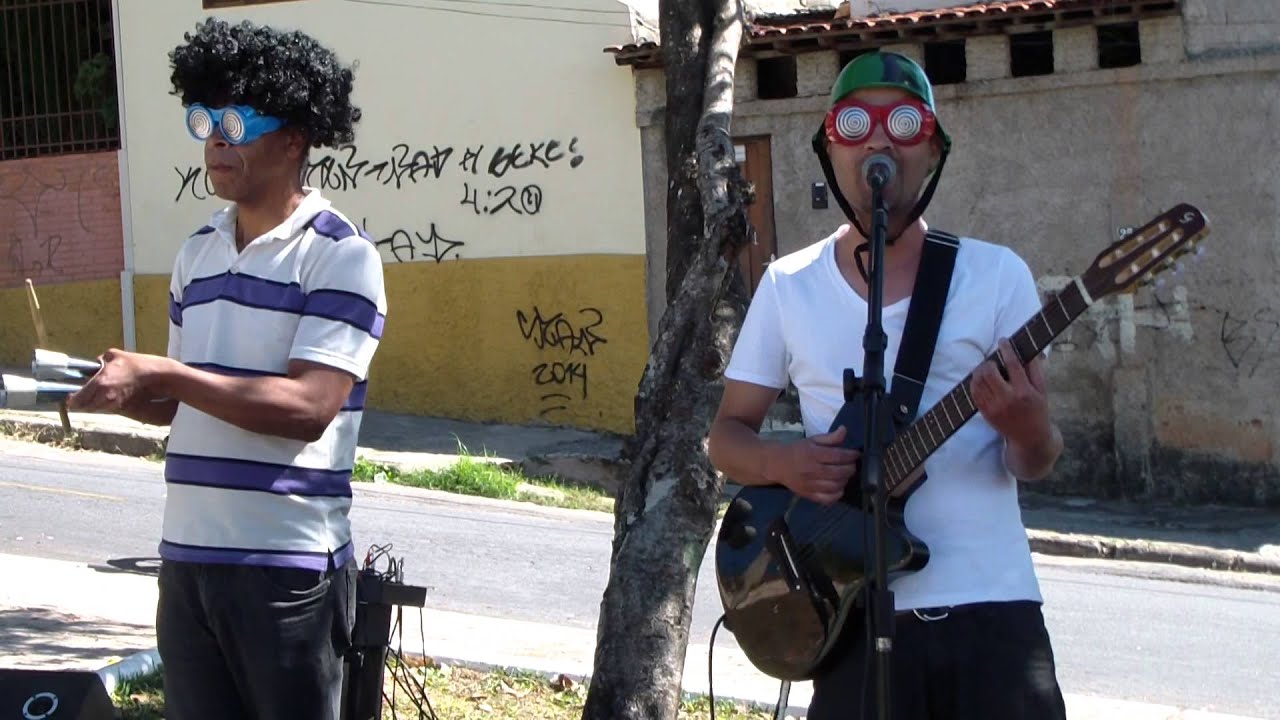 A casa, O ratinho bonitinho, Samba lelê - Família Bat'cundum (ao vivo ...