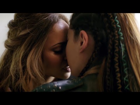 Lyria & Eretria - It's Love