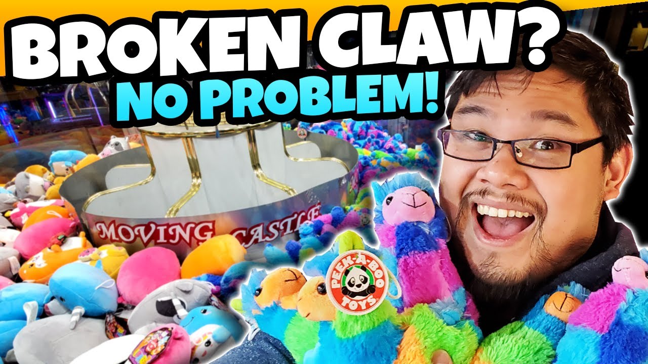 WINNING from a Broken Claw Machine! iT'Z Moving Claw Machine Arcade ...