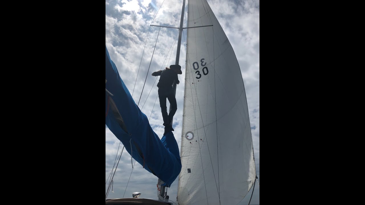 First Time Sailing a 50 Year Old Boat off Toronto - YouTube