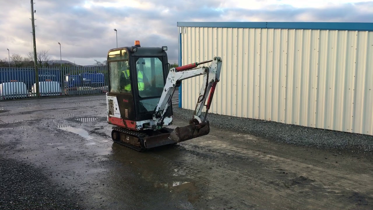 Bobcat 320 1.6 Ton Mini Digger - YouTube