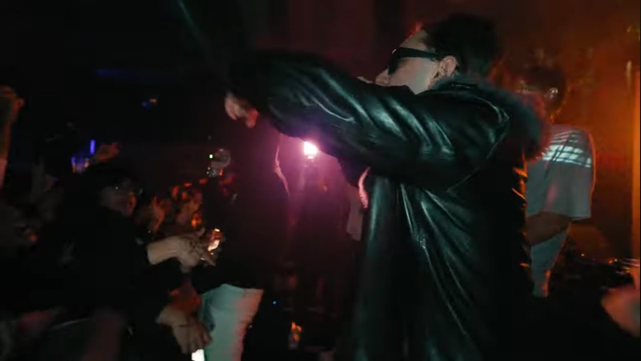 Laker & Ricky Chix “Buddha” Live - YouTube