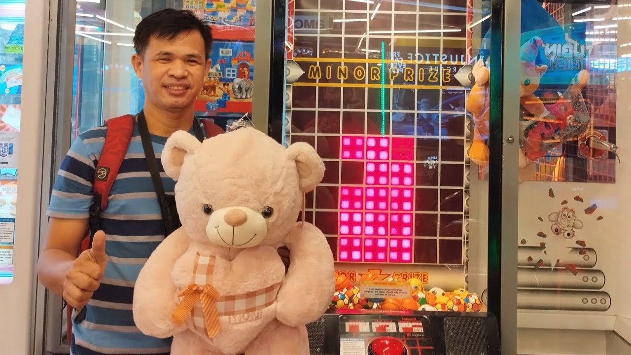 GIANT STACKER RED - YouTube