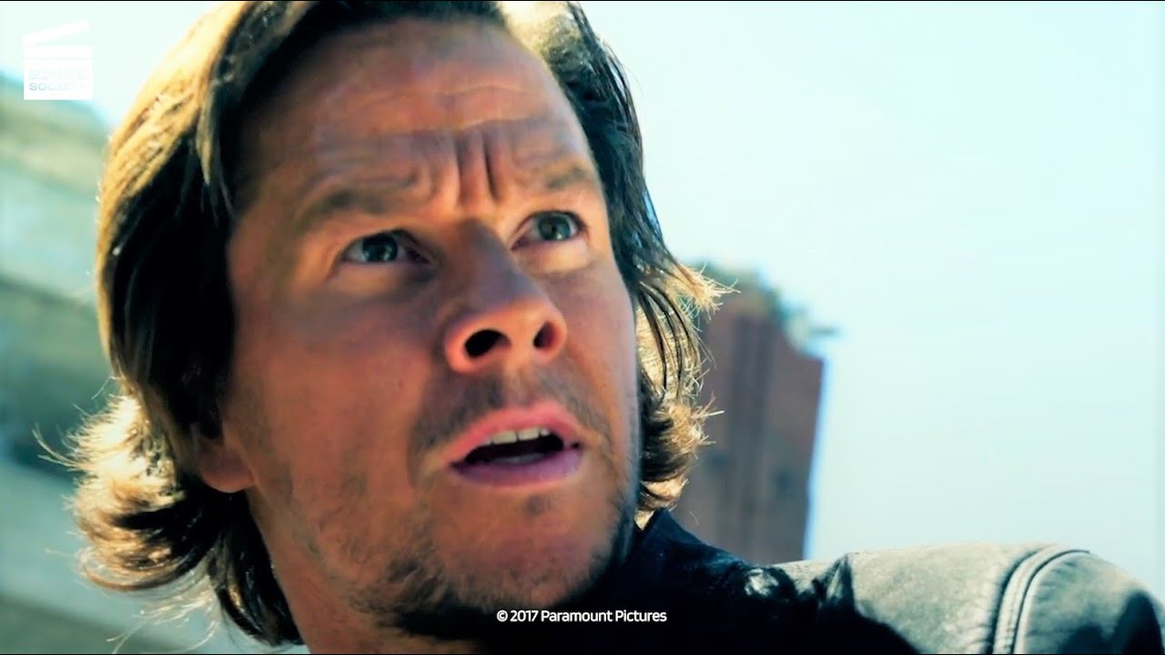 Transformers: The Last Knight: Bumblebee saves Cade (HD CLIP) - YouTube