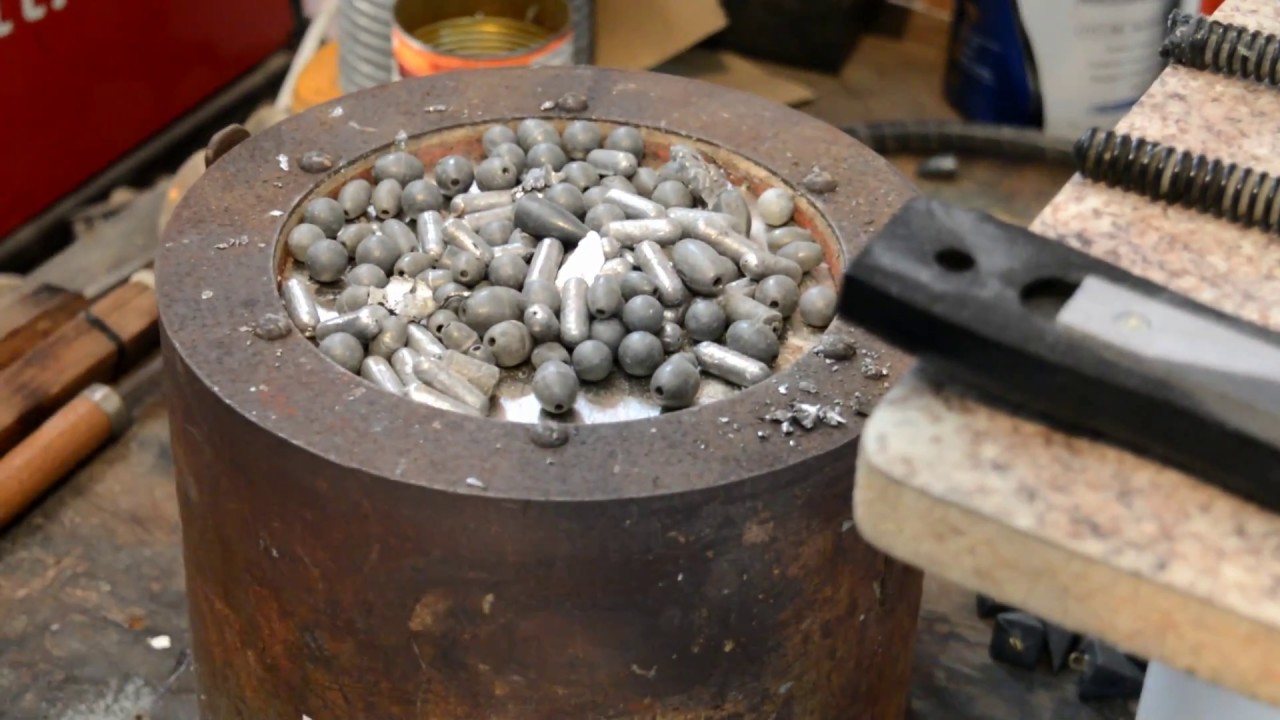 Fishing Lure Lead Pouring - YouTube