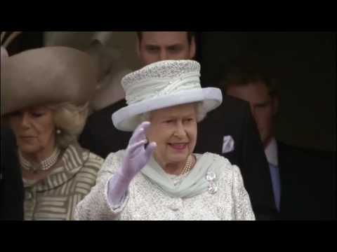 The queens wave - YouTube