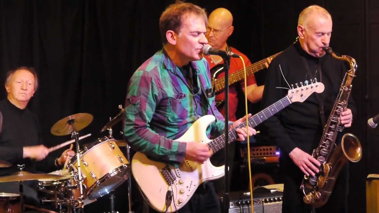 Robin Bibi - Night Life - YouTube