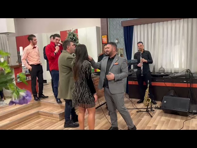 Ezo Menic & Labinot Rexha &Naser Rafuna Gezuar 2022 Akkorde - Chordify