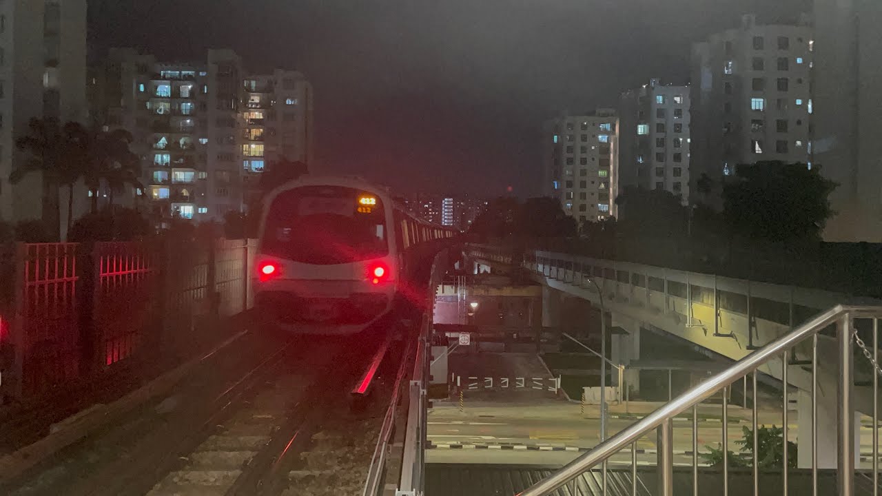 SMRT Trains NSL Kawasaki & CSR Sifang C151A [513/514] departing Choa ...