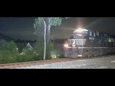 NS P12 with NS 9972 D9-40CW and NS 1814 SD70ACC - YouTube