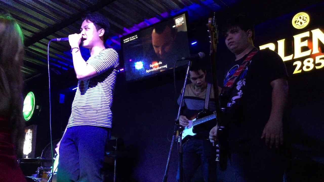 ATOMIC Band - ผ่าน @เคลิ้ม - YouTube