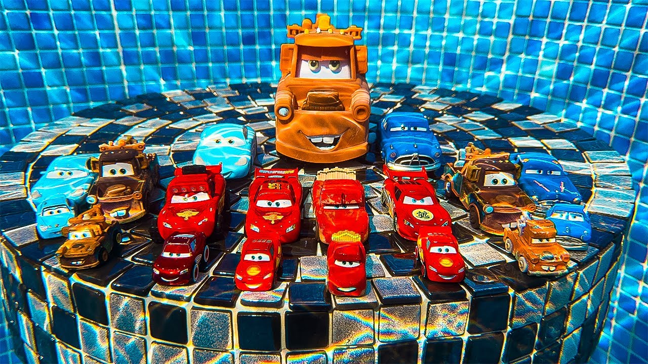 Disney Pixar Cars falling into deep pool, Lightning McQueen, Tow Mater ...