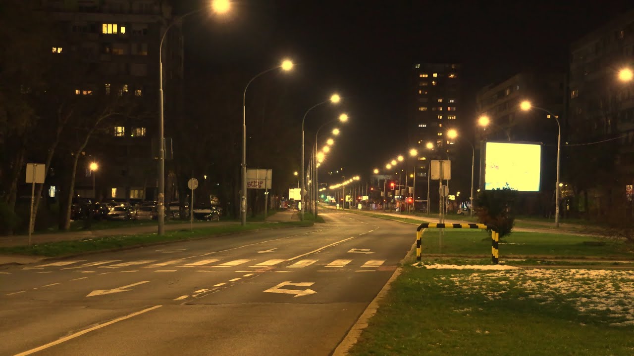 Opustele ulice Novog Beograda - YouTube