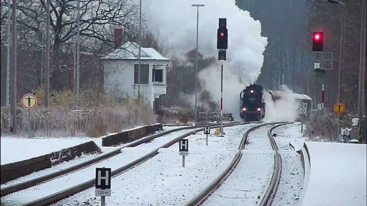 (HD) Reichsbahn Dampflok im Schnee mit viel Dampf / german steam loco ...