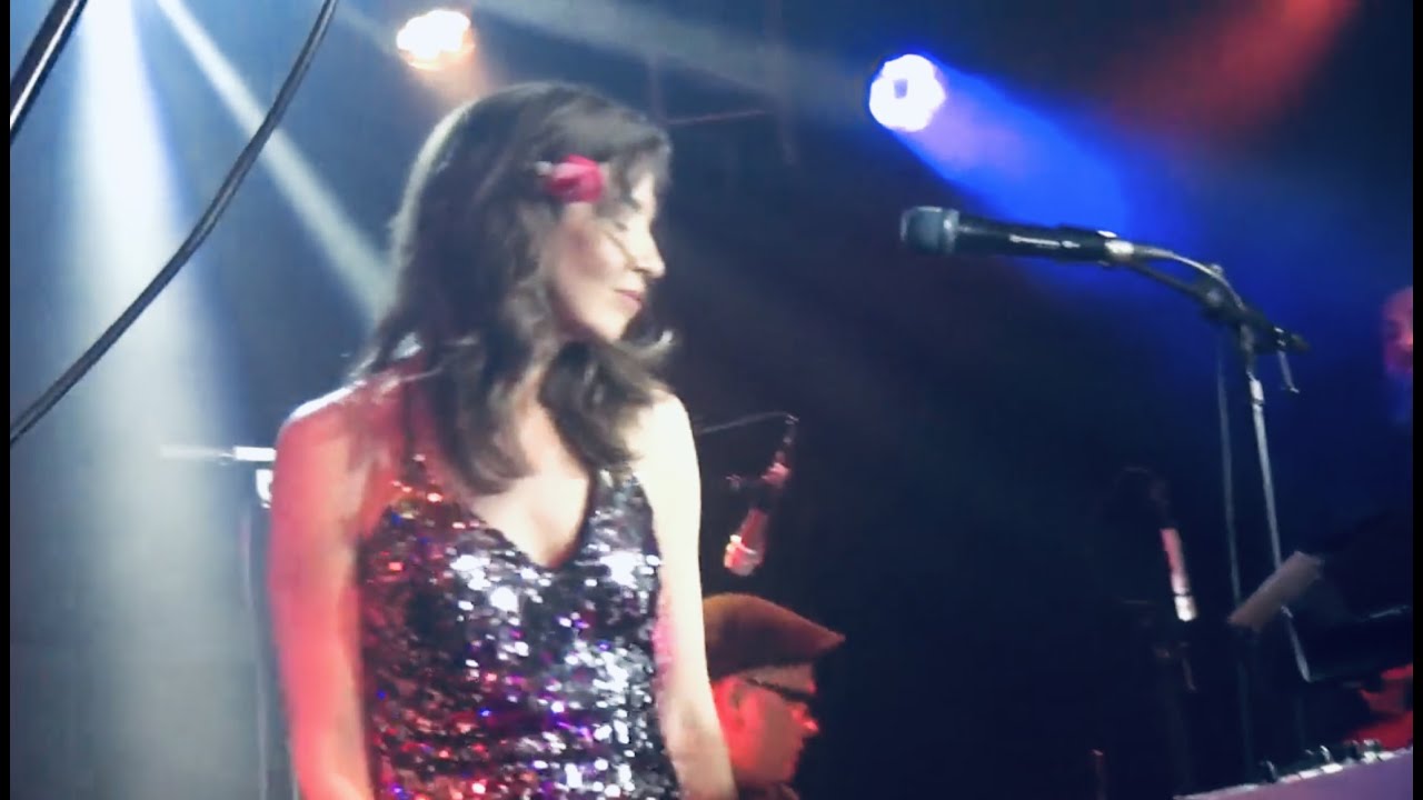 Sarah Perrotta - Conquer Me - Live in Sierre, Switzerland - YouTube