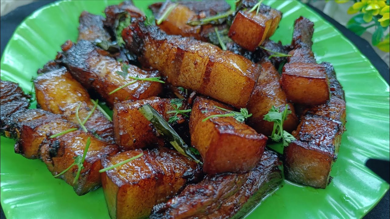 Pork dry fry restaurant style । Pork dry fry recipe । Simple and easy ...