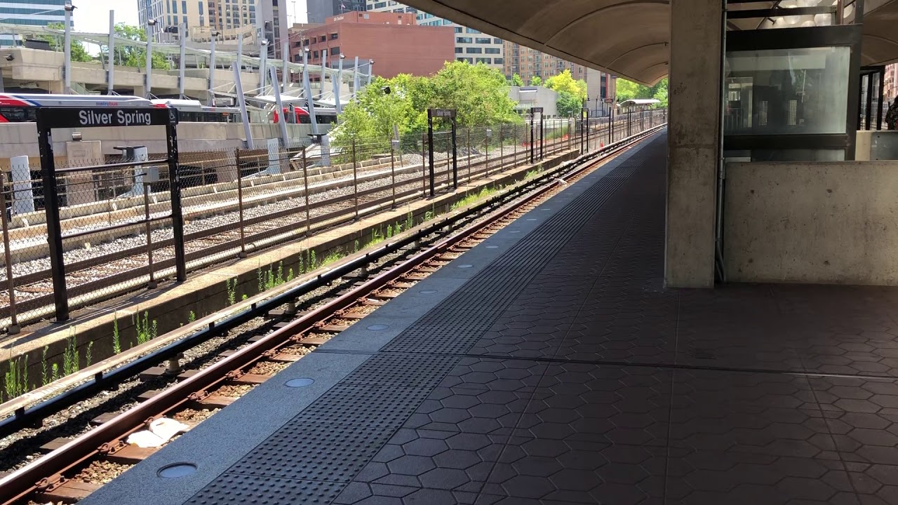 WMATA Red Line Silver Spring Station - YouTube