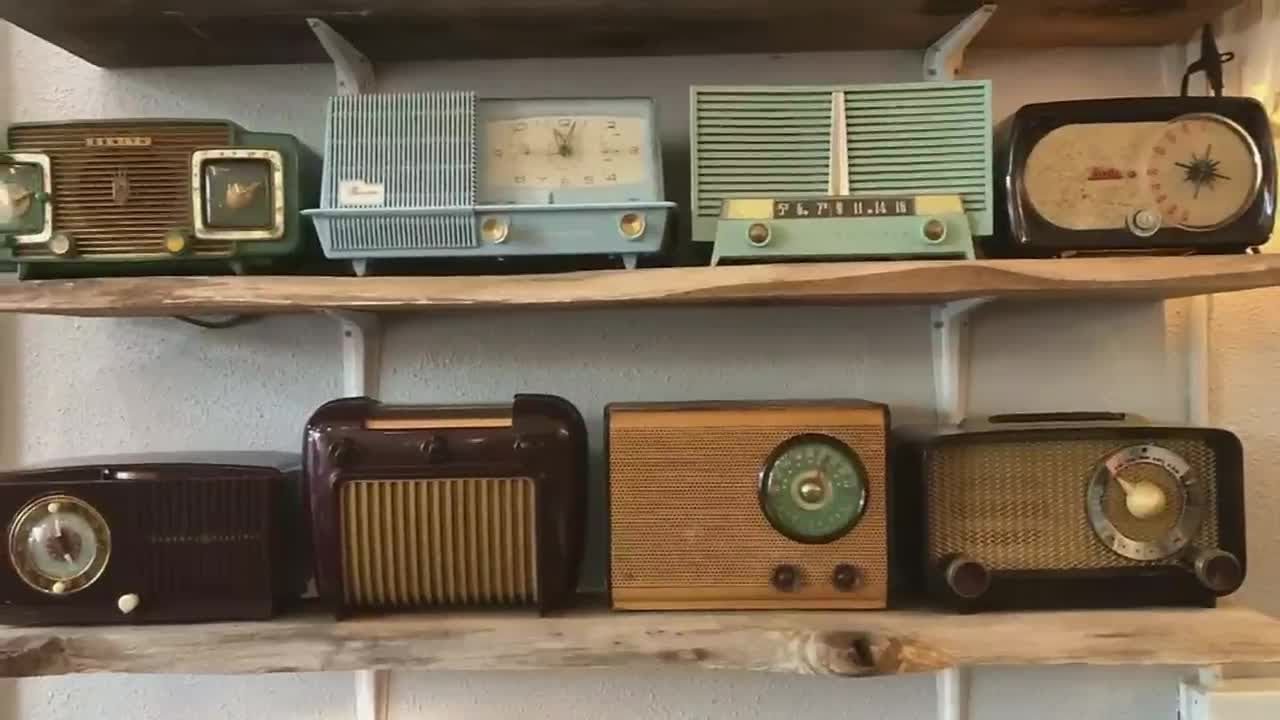 Portland’s Memory Den Revives Vintage Radios - YouTube