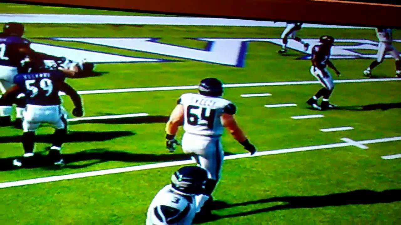 Madden 13: Russell Wilson Sack Evasion - YouTube