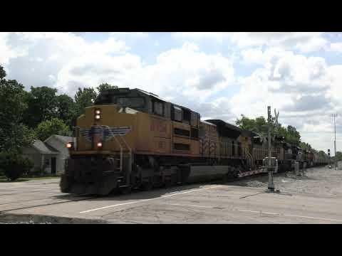 UNION PACIFIC UP EMD SD70ACE Northbound Grain Train on the Norfolk Southern Line - YouTube