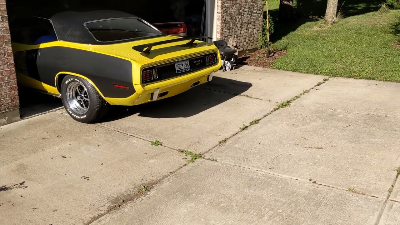 1971 Cuda 340 4sp. Shaker, billboard, rubber bumpers, curious yellow ...