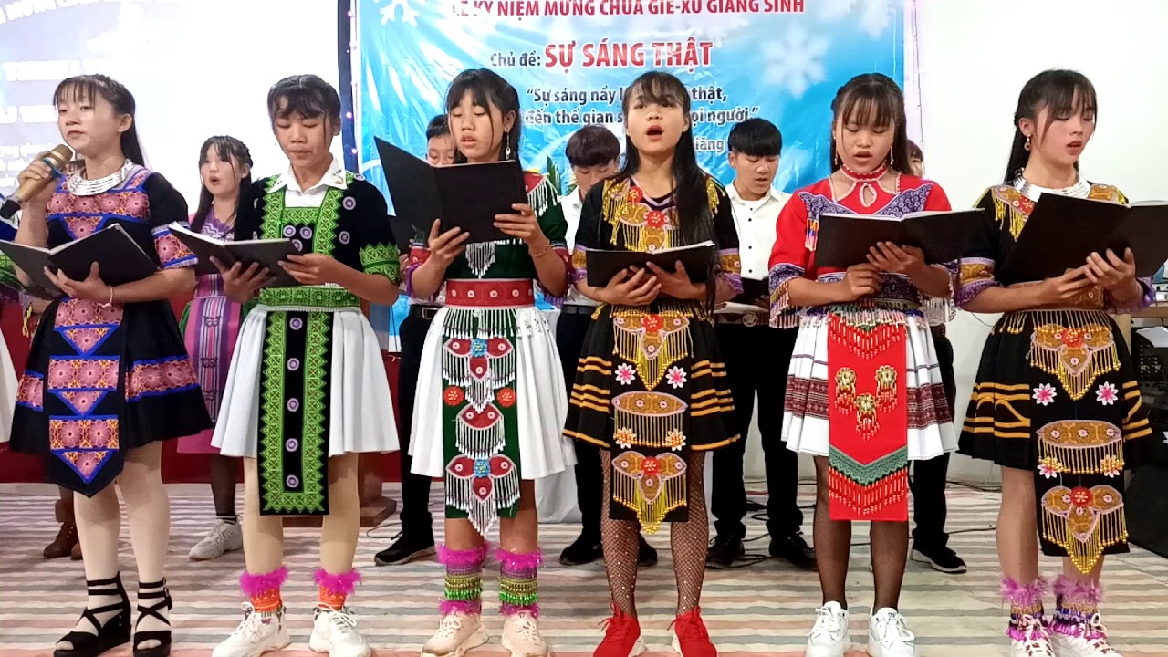 Koob txheej Yexus los yug 2019(pab tub ntxhais) - YouTube