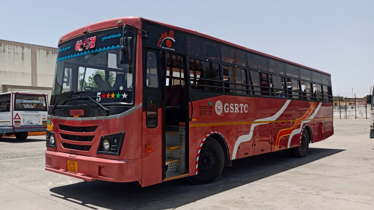 GSRTC Gurjer Nagri And Deluxe Bus Departure Of Siddhpur Bus Stand - YouTube