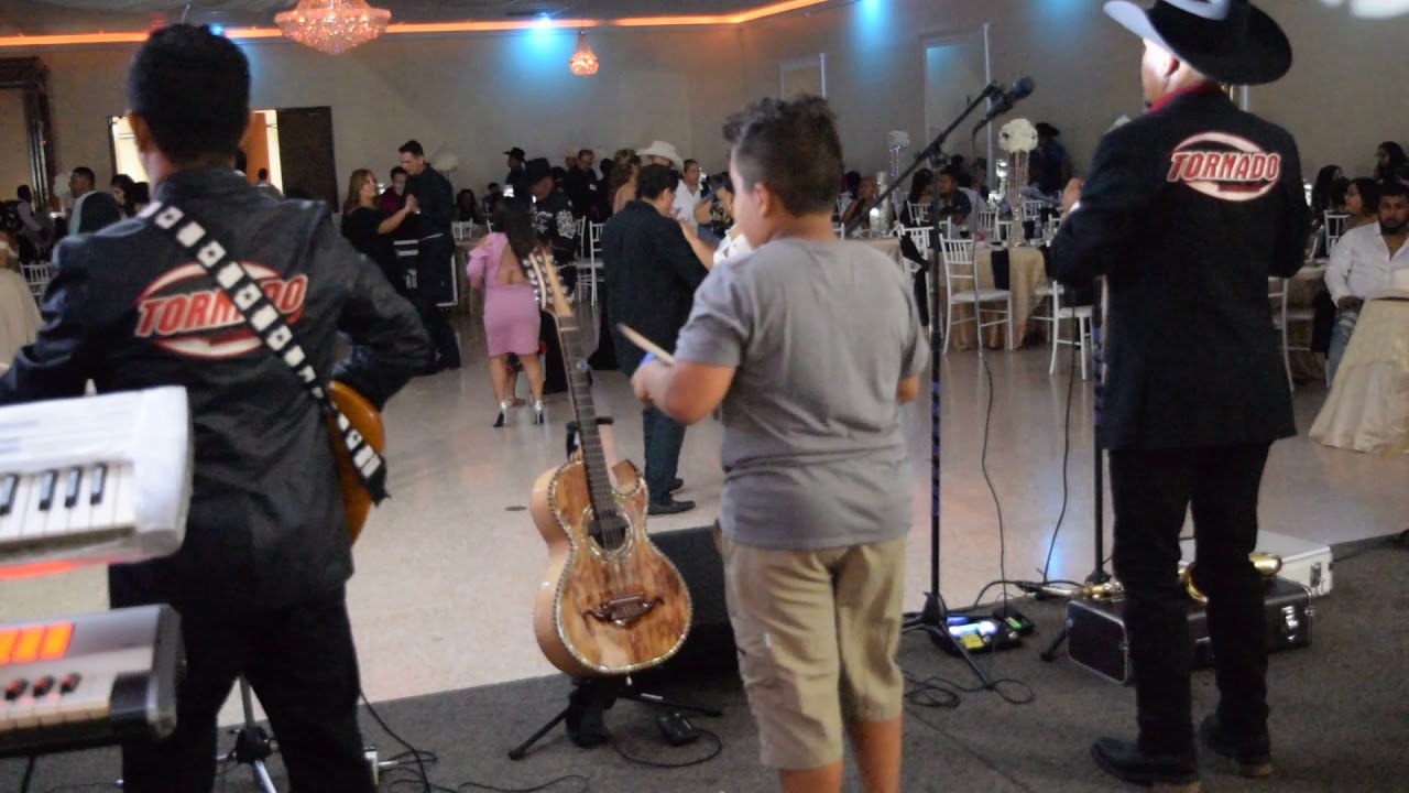 Cumbias Clasicas Instrumentales En Vivo - YouTube