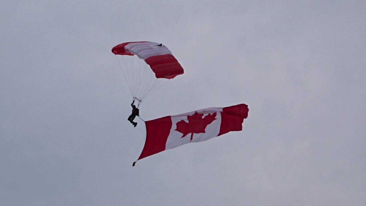 SkyHawks Canadian Armed Forces Parachute Team-Fortissimo-Ottawa-2016 ...