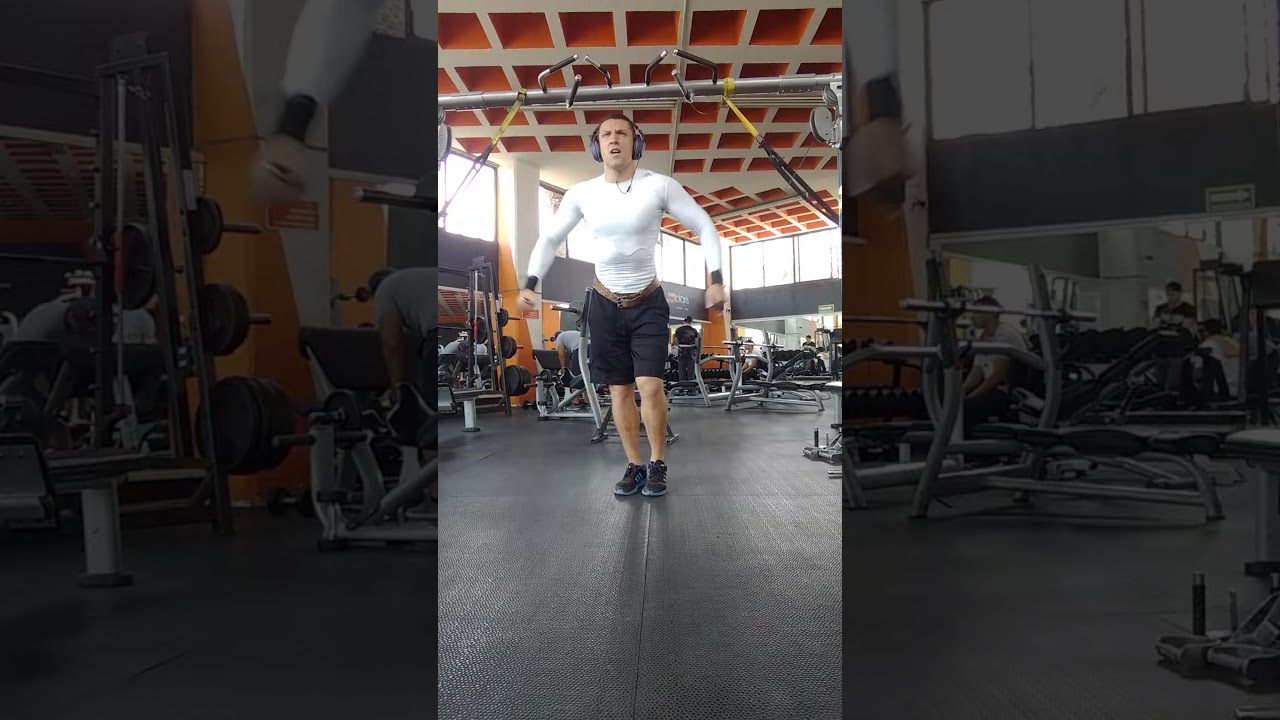 Chest pulley crossover. - YouTube