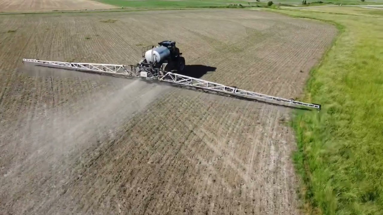 RBR VORTEX SPRAYER spraying 15 GPA on beans S. Illinois. ( same chassis ...